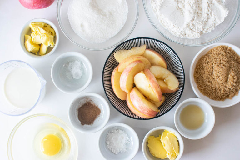 Easy Amish Apple Grunt Recipe (Classic Fall Dessert) - Amish365