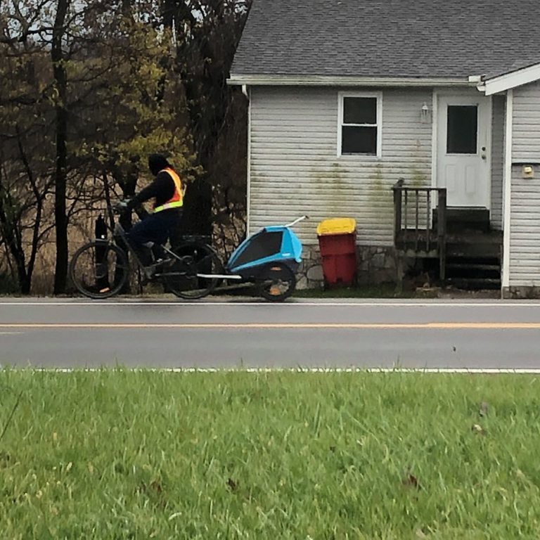 Holmes County Amish Cyclists, Ebikes? » Amish 365
