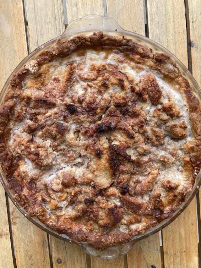 Old-Fashioned Amish Bread Pie