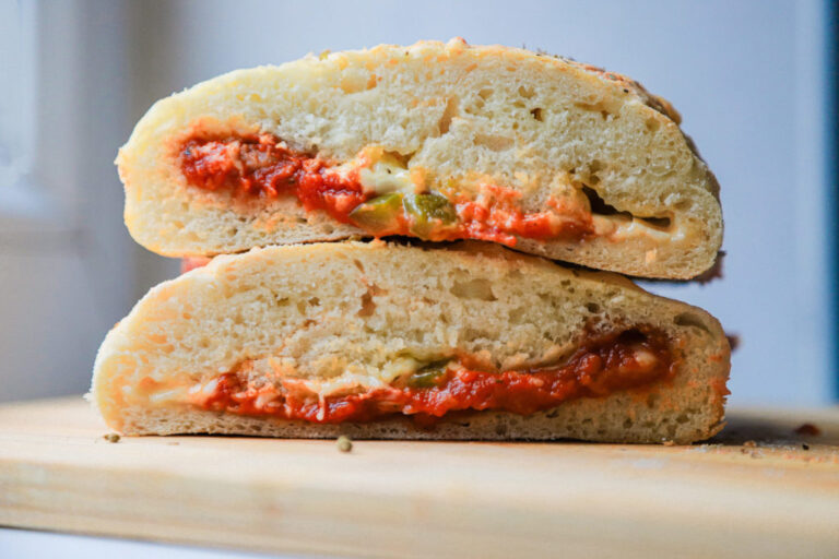 Back-To-School Pizza Pockets » Delicious » Amish365.com